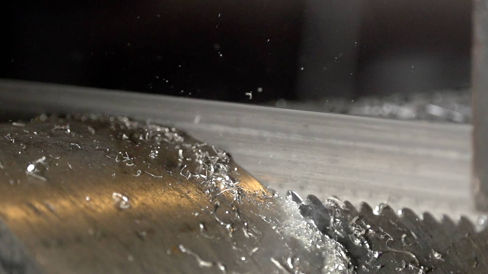 Selecting the Proper Blade Tooth Style for Cutting Metal